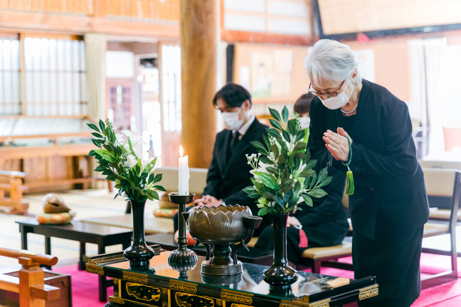 【保存版】数珠の選び方マニュアル：宗派・材質・サイズの正しい知識 | 大阪市の家族葬は大阪セレモニー家族葬ホール